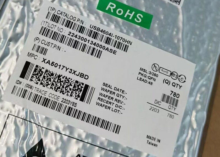 Puce de circuit intégré USB4604I-1070HN USB 2.0 HSIC Contrôleur hub à ...